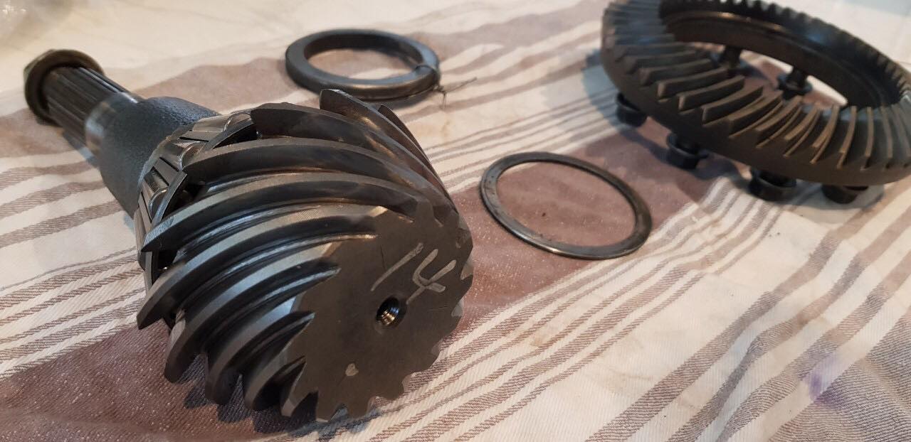 Nissan R200 Differential Crown Wheel & Pinion Final Drive Gear Set ...